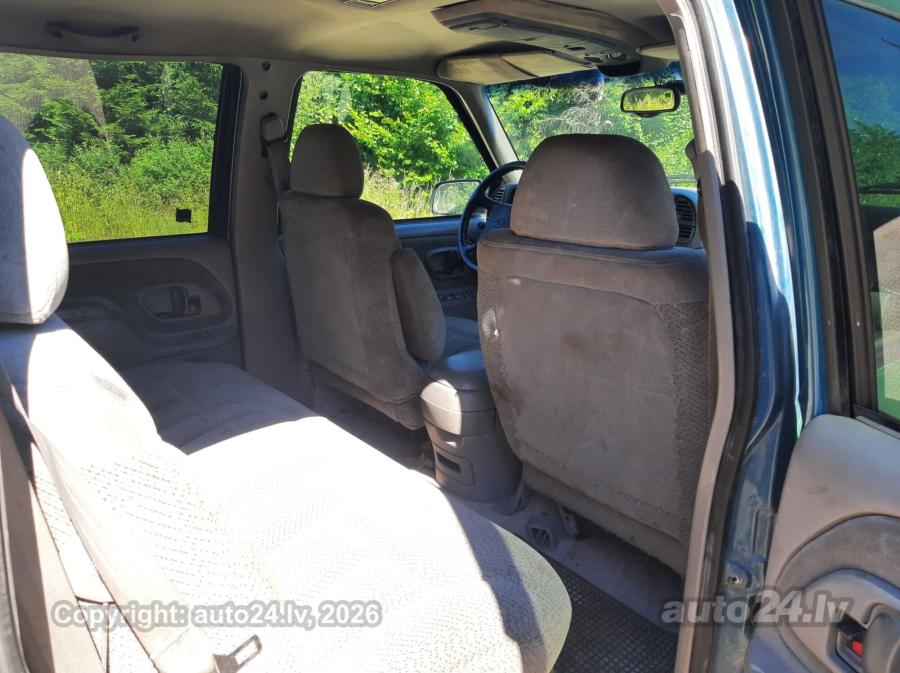 Zaļš Chevrolet Silverado 1997 Tartu, ar dzinēja tilpumu 6.50 L un nobraukumu 373 tūkst. km par 12000 €, foto 16 vietnē AUTOMOTO.COM.LV
