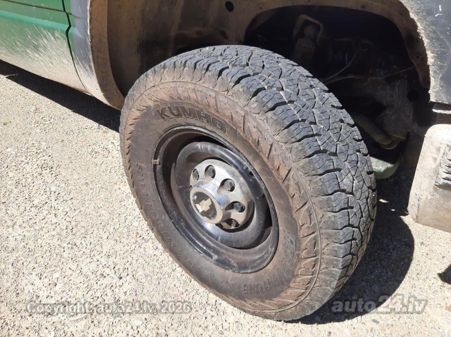 Zaļš Chevrolet Silverado 1997 Tartu, ar dzinēja tilpumu 6.50 L un nobraukumu 373 tūkst. km par 12000 €, foto 17 vietnē AUTOMOTO.COM.LV