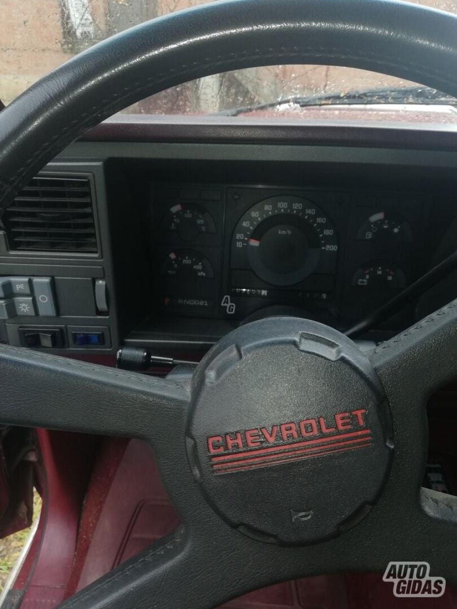 Chevrolet Silverado 1992 in Kaunas, with an engine capacity of 4.30 L and mileage of 163 thousand km for 6300 €, photo 8 on AUTOMOTO.COM.LV