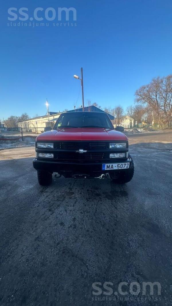 Sarkans Chevrolet Silverado 1997 Rīga, ar dzinēja tilpumu 6.20 L un nobraukumu 0 tūkst. km par 10500 €, foto 3 vietnē AUTOMOTO.COM.LV