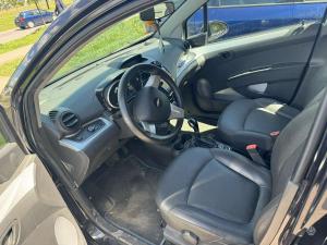 Black Chevrolet Spark 2015 in Kaunas, with an engine capacity of 0.00 L and mileage of 22 thousand km for 6700 €, photo 9 on AUTOMOTO.COM.LV
