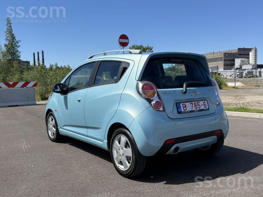 Zils Chevrolet Spark 2011 Liepāja, ar dzinēja tilpumu 1.20 L un nobraukumu 85 tūkst. km par 3950 €, foto 5 vietnē AUTOMOTO.COM.LV