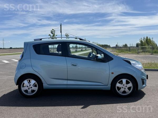 Blue Chevrolet Spark 2011 in Liepaja, with an engine capacity of 1.20 L and mileage of 85 thousand km for 3950 €, photo 5 on AUTOMOTO.COM.LV