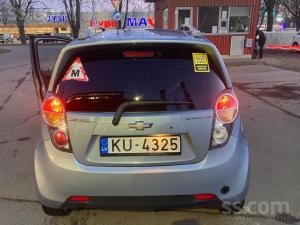 Zils Chevrolet Spark 2011 Rīga, ar dzinēja tilpumu 1.20 L un nobraukumu 130 tūkst. km par 2800 €, foto 5 vietnē AUTOMOTO.COM.LV