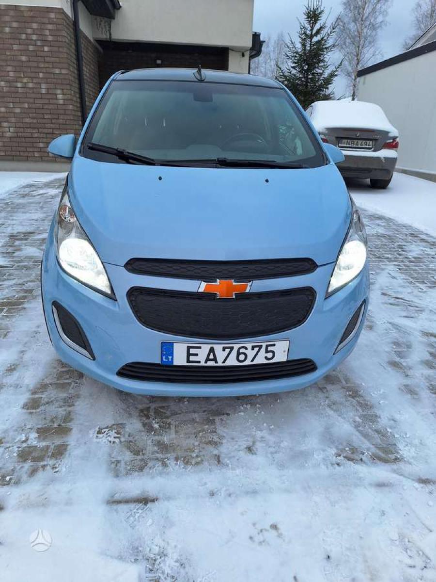 Blue Chevrolet Spark 2015 in Vilnius, with an engine capacity of 0.00 L and mileage of 91 thousand km for 6400 €, photo 3 on AUTOMOTO.COM.LV