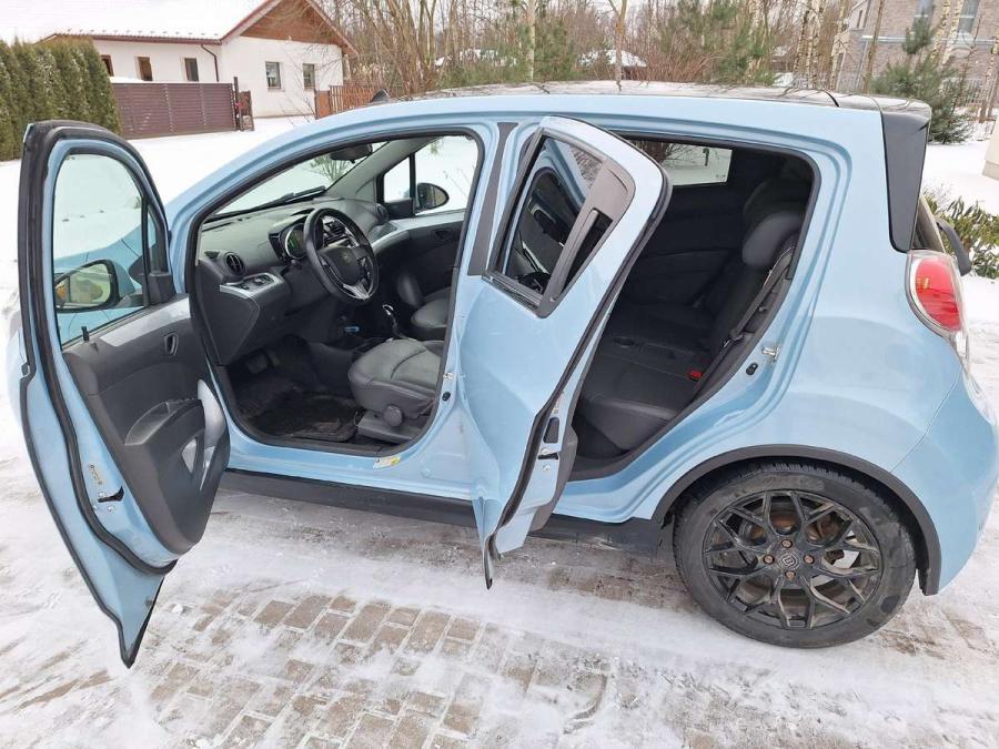 Blue Chevrolet Spark 2015 in Vilnius, with an engine capacity of 0.00 L and mileage of 91 thousand km for 6400 €, photo 4 on AUTOMOTO.COM.LV