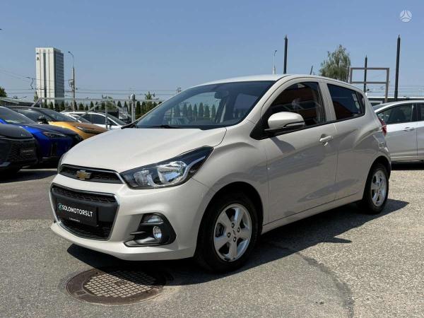 Chevrolet Spark 2017 in Vilnius on AUTOMOTO.COM.LV Brown Chevrolet Spark 2017 in Vilnius, with an engine capacity of 1.00 L and mileage of 89 thousand km for 6666 €, photo 4 on AUTOMOTO.COM.LV