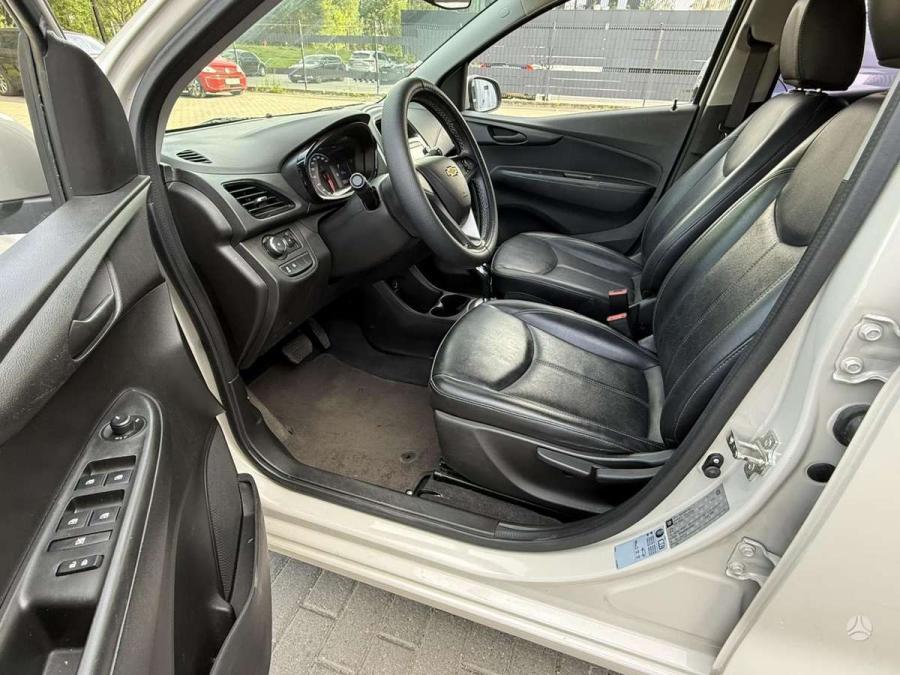 Brūns Chevrolet Spark 2017 Viļņa, ar dzinēja tilpumu 1.00 L un nobraukumu 89 tūkst. km par 6666 €, foto 14 vietnē AUTOMOTO.COM.LV