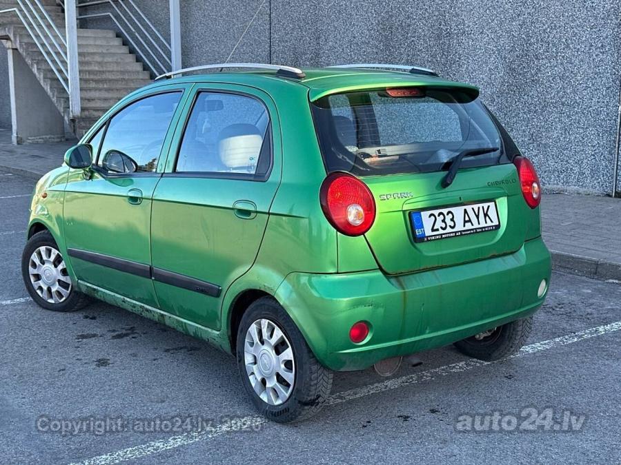 Green Chevrolet Spark 2007 in Tallinn, with an engine capacity of 1.00 L and mileage of 220 thousand km for 899 €, photo 5 on AUTOMOTO.COM.LV