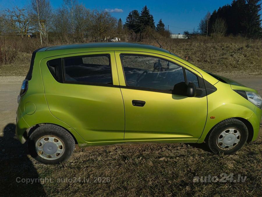 Zaļš Chevrolet Spark 2011 Tallina, ar dzinēja tilpumu 1.00 L un nobraukumu 161 tūkst. km par 1000 €, foto 3 vietnē AUTOMOTO.COM.LV