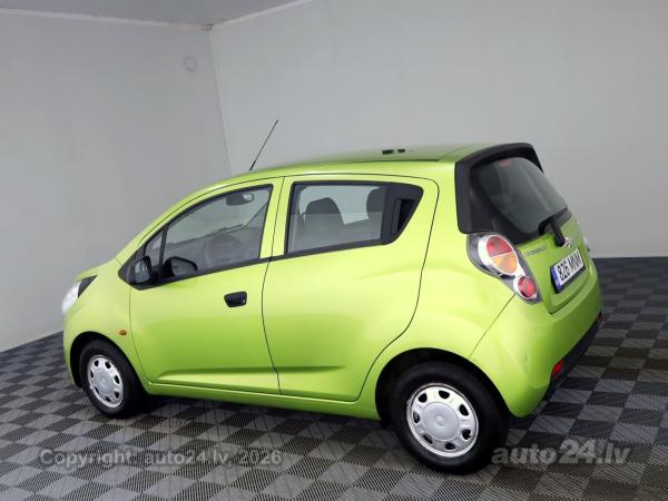Zaļš Chevrolet Spark 2011 Tallina, ar dzinēja tilpumu 1.00 L un nobraukumu 159 tūkst. km par 1699 €, foto 4 vietnē AUTOMOTO.COM.LV