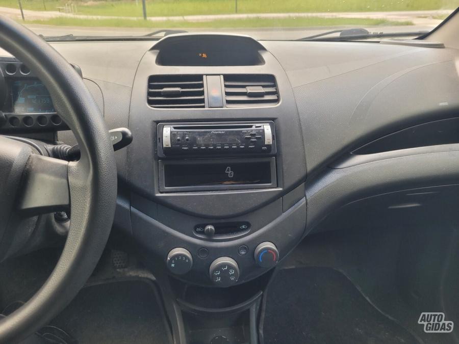 Zaļš Chevrolet Spark 2012 Viļņa, ar dzinēja tilpumu 1.00 L un nobraukumu 121 tūkst. km par 999 €, foto 12 vietnē AUTOMOTO.COM.LV