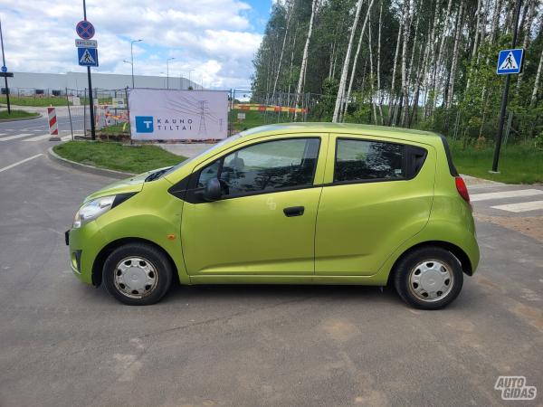 Green Chevrolet Spark 2012 in Vilnius, with an engine capacity of 1.00 L and mileage of 121 thousand km for 950 €, photo 7 on AUTOMOTO.COM.LV
