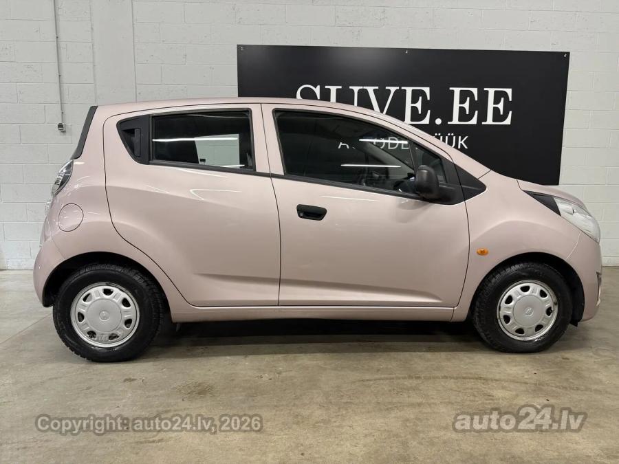 Chevrolet Spark 2011 in Tallinn, with an engine capacity of 1.00 L and mileage of 30 thousand km for 3495 €, photo 7 on AUTOMOTO.COM.LV