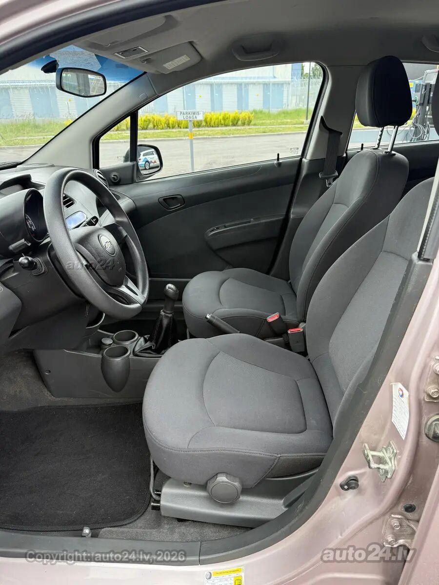 Chevrolet Spark 2011 in Tallinn, with an engine capacity of 1.00 L and mileage of 30 thousand km for 3495 €, photo 12 on AUTOMOTO.COM.LV