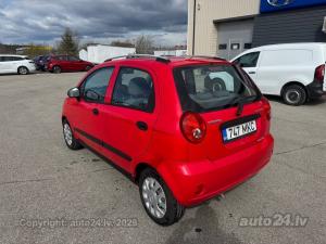 Red Chevrolet Spark 2007 in Narva, with an engine capacity of 0.80 L and mileage of 97 thousand km for 1590 €, photo 4 on AUTOMOTO.COM.LV