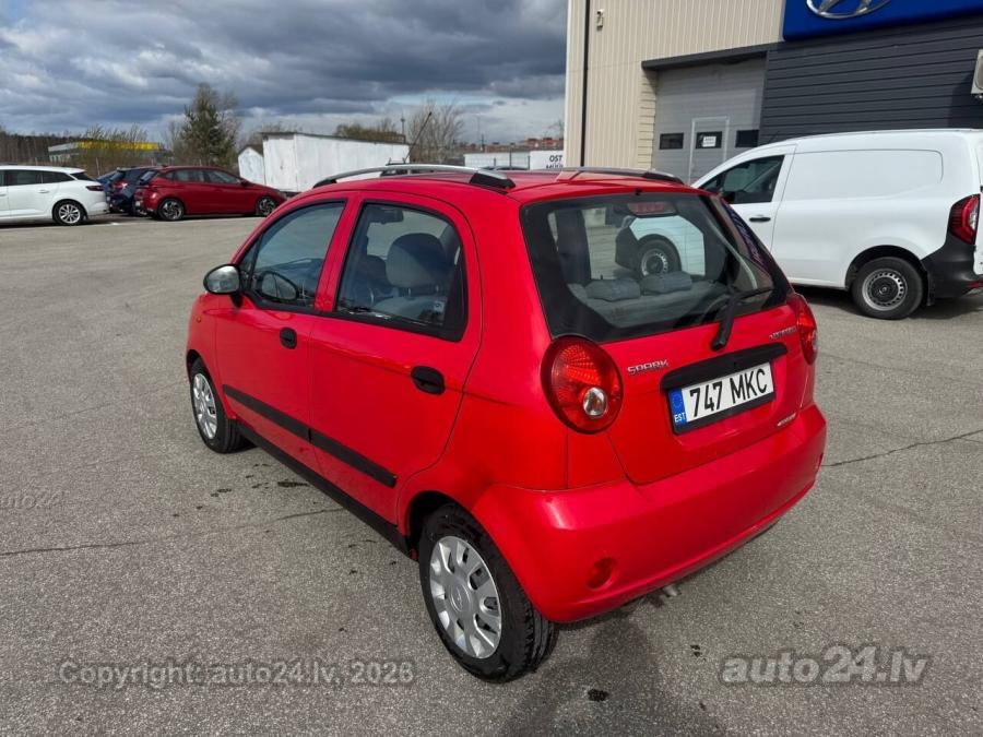 Red Chevrolet Spark 2007 in Narva, with an engine capacity of 0.80 L and mileage of 97 thousand km for 1590 €, photo 4 on AUTOMOTO.COM.LV