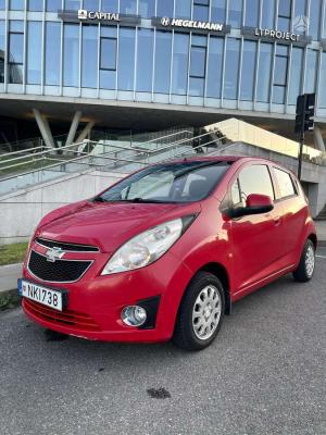 Red Chevrolet Spark 2010 in Vilnius, with an engine capacity of 1.00 L and mileage of 149 thousand km for 1050 €, photo  on AUTOMOTO.COM.LV