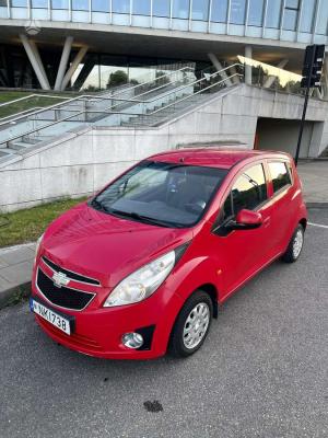 Sarkans Chevrolet Spark 2010 Viļņa, ar dzinēja tilpumu 1.00 L un nobraukumu 149 tūkst. km par 1050 €, foto 3 vietnē AUTOMOTO.COM.LV