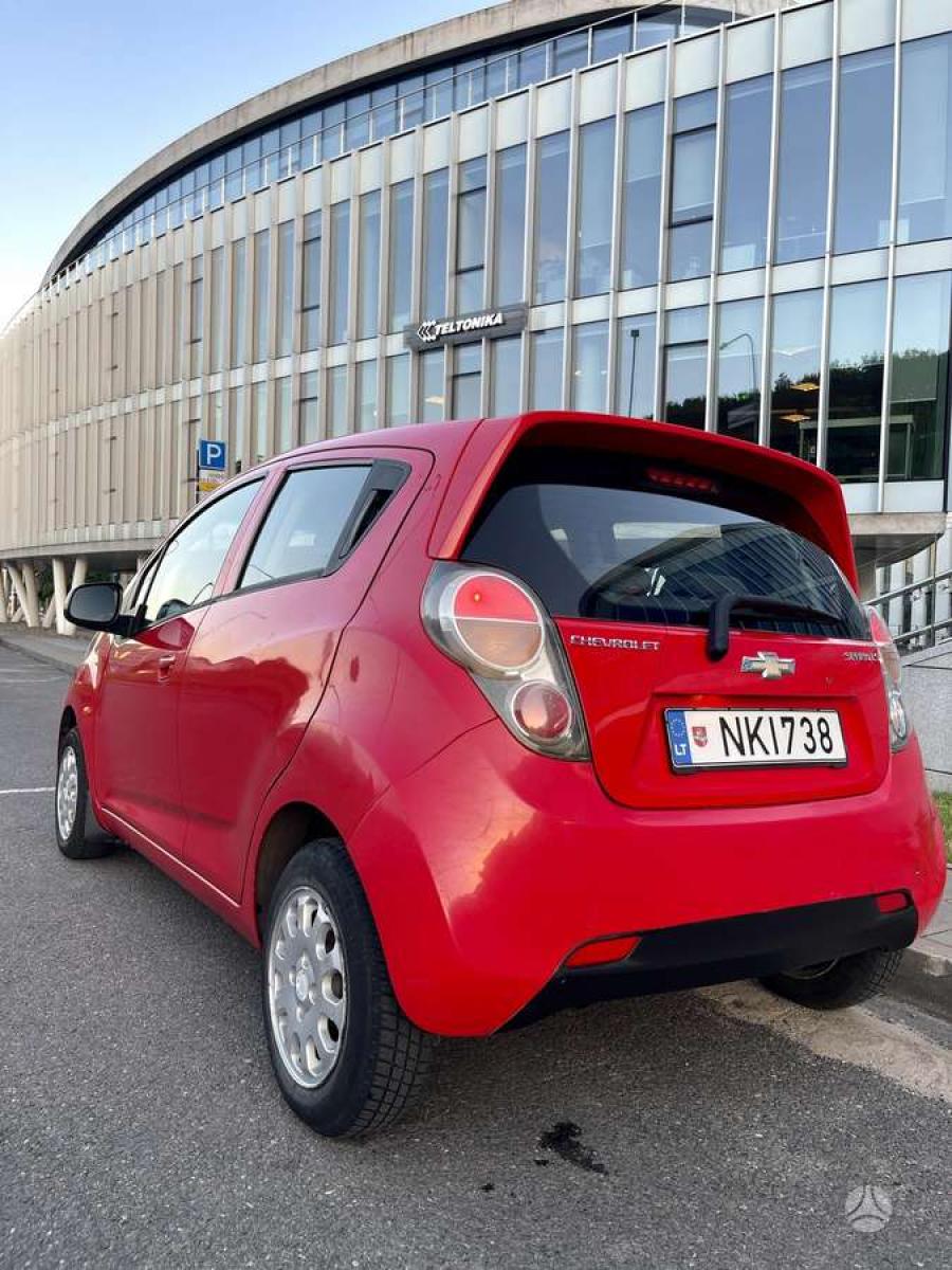 Sarkans Chevrolet Spark 2010 Viļņa, ar dzinēja tilpumu 1.00 L un nobraukumu 149 tūkst. km par 1050 €, foto 7 vietnē AUTOMOTO.COM.LV