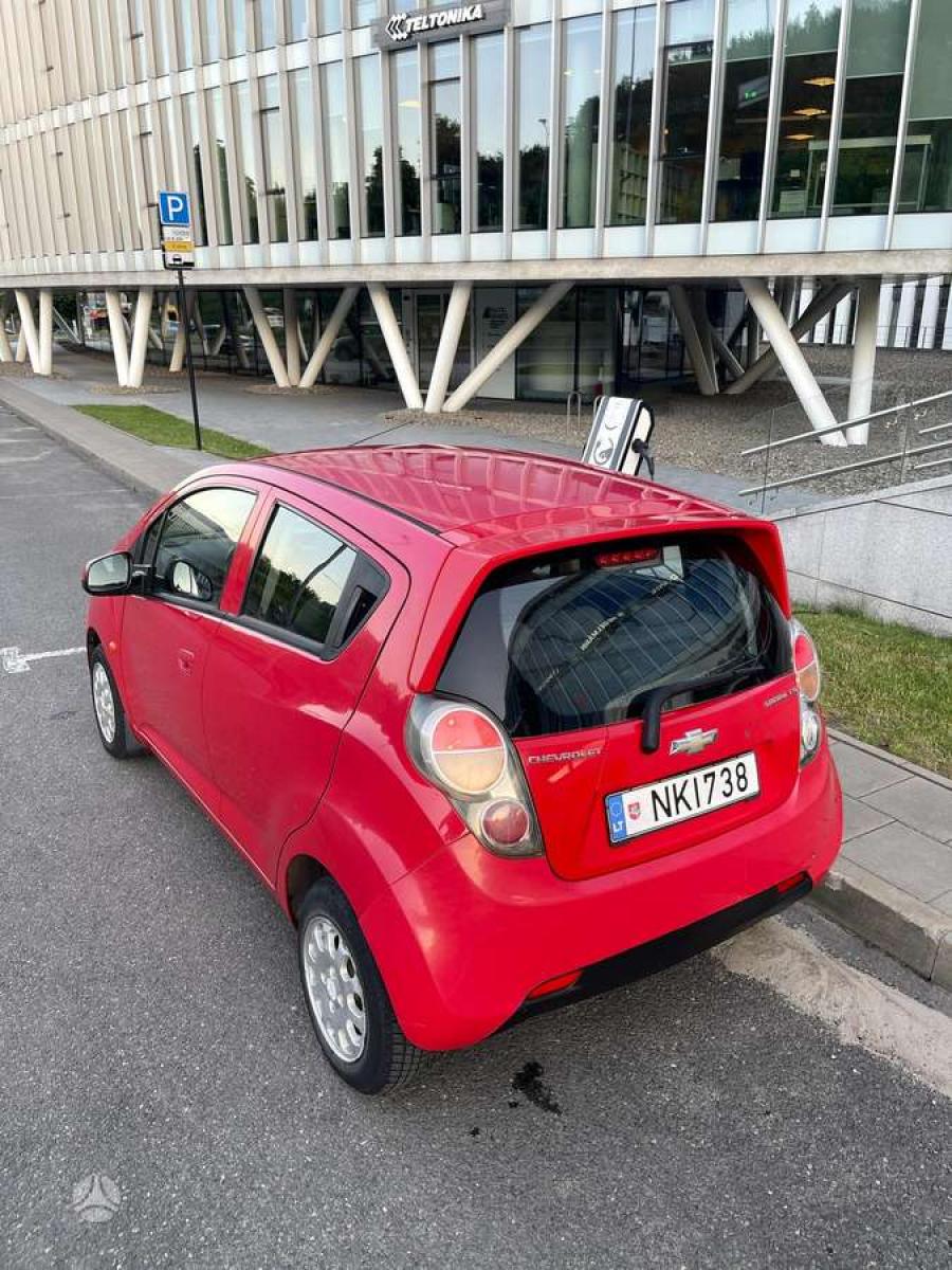 Sarkans Chevrolet Spark 2010 Viļņa, ar dzinēja tilpumu 1.00 L un nobraukumu 149 tūkst. km par 1050 €, foto 8 vietnē AUTOMOTO.COM.LV