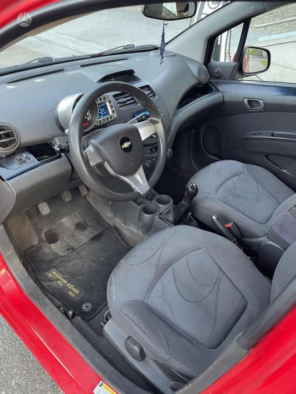 Sarkans Chevrolet Spark 2010 Viļņa, ar dzinēja tilpumu 1.00 L un nobraukumu 149 tūkst. km par 1050 €, foto 9 vietnē AUTOMOTO.COM.LV