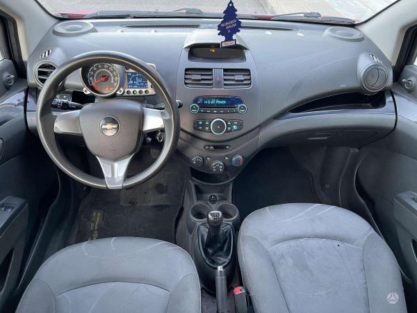 Sarkans Chevrolet Spark 2010 Viļņa, ar dzinēja tilpumu 1.00 L un nobraukumu 149 tūkst. km par 1050 €, foto 10 vietnē AUTOMOTO.COM.LV