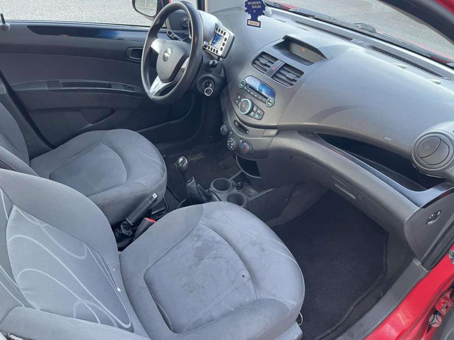 Sarkans Chevrolet Spark 2010 Viļņa, ar dzinēja tilpumu 1.00 L un nobraukumu 149 tūkst. km par 1050 €, foto 12 vietnē AUTOMOTO.COM.LV