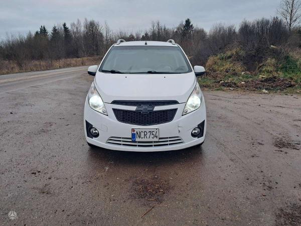 Balts Chevrolet Spark 2011 Viļņa, ar dzinēja tilpumu 1.20 L un nobraukumu 99 tūkst. km par 1700 €, foto 2 vietnē AUTOMOTO.COM.LV