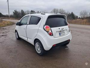 White Chevrolet Spark 2011 in Vilnius, with an engine capacity of 1.20 L and mileage of 99 thousand km for 1700 €, photo 7 on AUTOMOTO.COM.LV