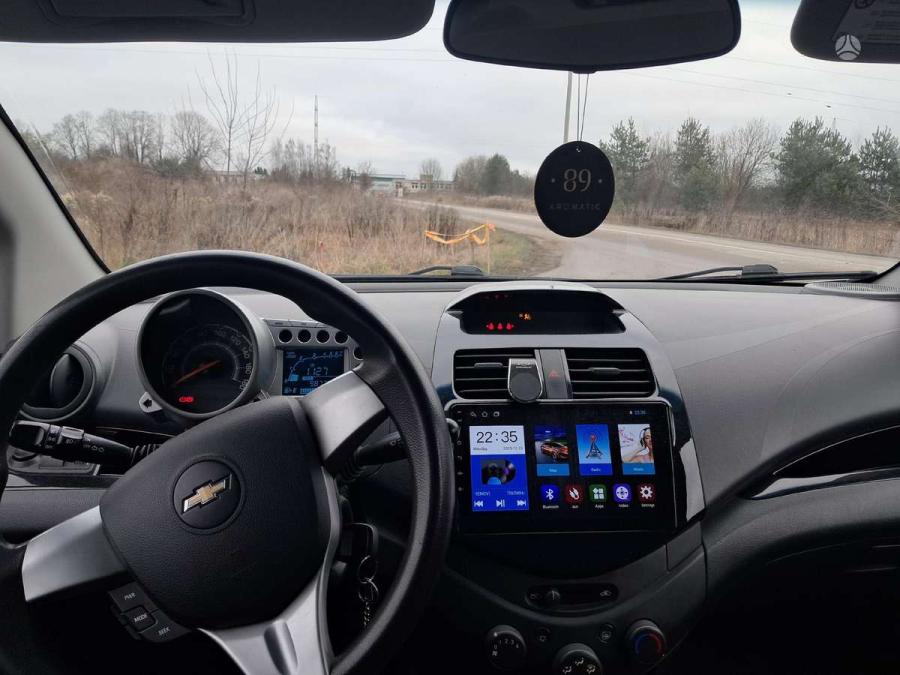 White Chevrolet Spark 2011 in Vilnius, with an engine capacity of 1.20 L and mileage of 99 thousand km for 1700 €, photo 10 on AUTOMOTO.COM.LV