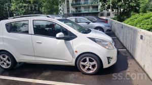 White Chevrolet Spark 2011 in Riga, with an engine capacity of 1.00 L and mileage of 148 thousand km for 2300 €, photo 6 on AUTOMOTO.COM.LV