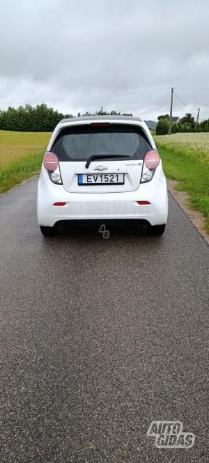 White Chevrolet Spark 2014 in Alytus, with an engine capacity of 0.00 L and mileage of 127 thousand km for 3500 €, photo 4 on AUTOMOTO.COM.LV