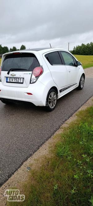 White Chevrolet Spark 2014 in Alytus, with an engine capacity of 0.00 L and mileage of 127 thousand km for 3500 €, photo 5 on AUTOMOTO.COM.LV