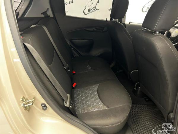 Balts Chevrolet Spark 2019 Avižieniai, ar dzinēja tilpumu 1.00 L un nobraukumu 62 tūkst. km par 9200 €, foto 9 vietnē AUTOMOTO.COM.LV