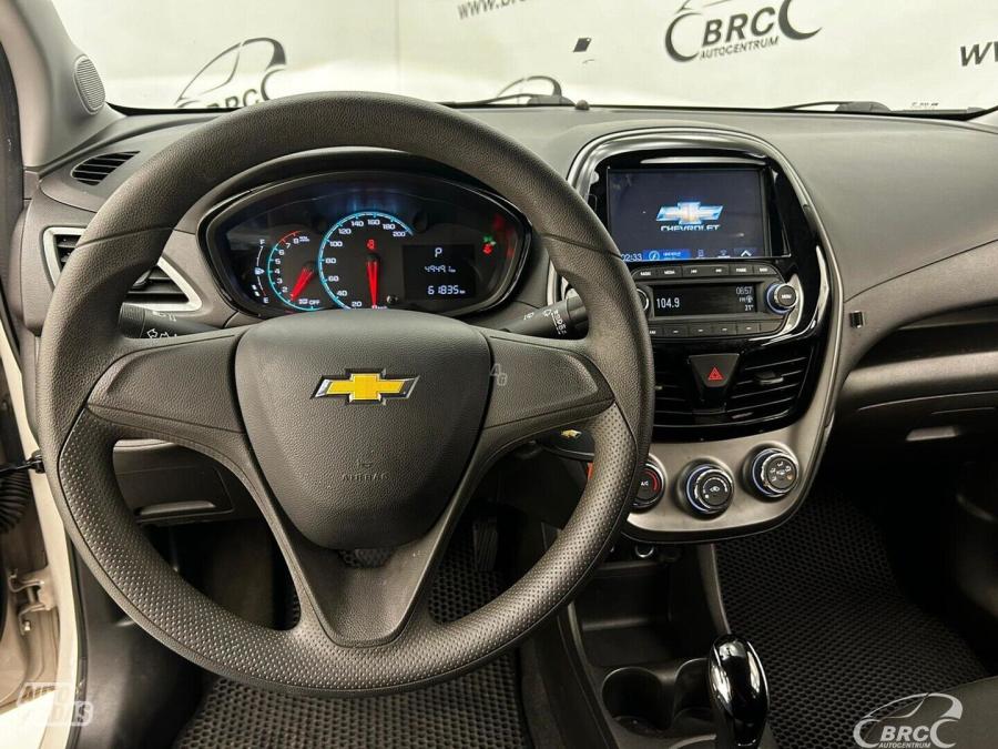 Balts Chevrolet Spark 2019 Avižieniai, ar dzinēja tilpumu 1.00 L un nobraukumu 62 tūkst. km par 9200 €, foto 13 vietnē AUTOMOTO.COM.LV