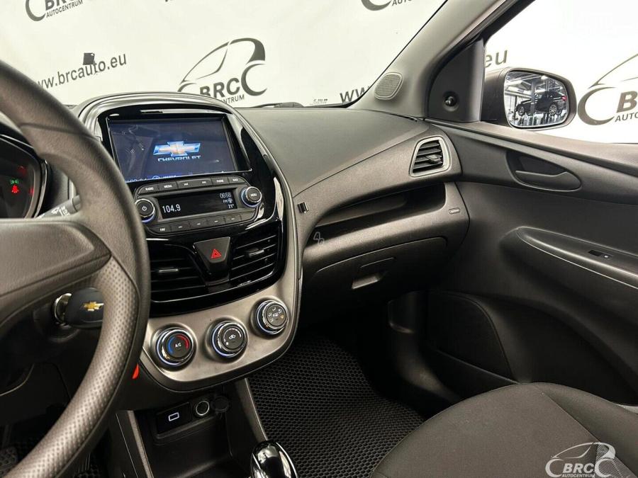 Balts Chevrolet Spark 2019 Avižieniai, ar dzinēja tilpumu 1.00 L un nobraukumu 62 tūkst. km par 9200 €, foto 14 vietnē AUTOMOTO.COM.LV