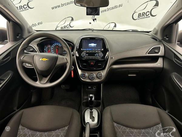 Balts Chevrolet Spark 2019 Viļņa, ar dzinēja tilpumu 1.00 L un nobraukumu 62 tūkst. km par 8200 €, foto 4 vietnē AUTOMOTO.COM.LV