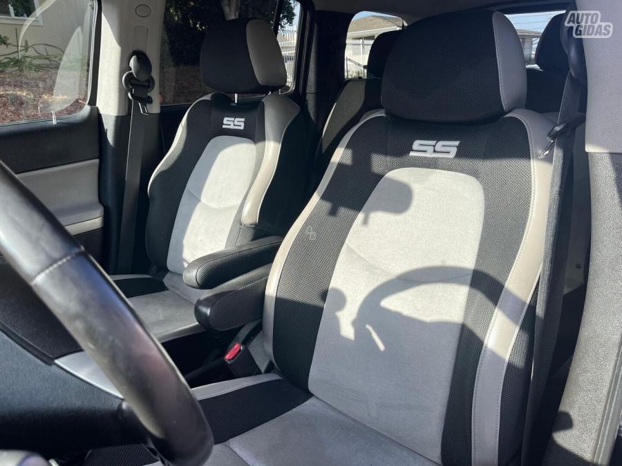 Melns Chevrolet SS 2008 Kauņa, ar dzinēja tilpumu 2.00 L un nobraukumu 119 tūkst. km par 18500 €, foto 7 vietnē AUTOMOTO.COM.LV