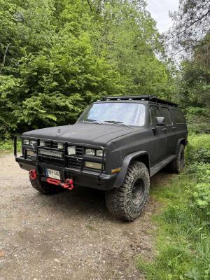 Melns Chevrolet Suburban 1989 Kauņa, ar dzinēja tilpumu 6.50 L un nobraukumu 38 tūkst. km par 14999 €, foto 3 vietnē AUTOMOTO.COM.LV