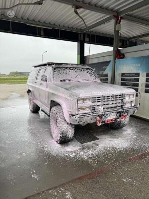 Melns Chevrolet Suburban 1989 Kauņa, ar dzinēja tilpumu 6.50 L un nobraukumu 38 tūkst. km par 14999 €, foto 8 vietnē AUTOMOTO.COM.LV