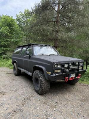 Melns Chevrolet Suburban 1989 Kauņa, ar dzinēja tilpumu 6.50 L un nobraukumu 38 tūkst. km par 14999 €, foto 19 vietnē AUTOMOTO.COM.LV