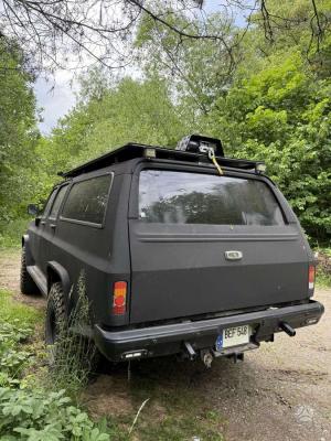Melns Chevrolet Suburban 1989 Kauņa, ar dzinēja tilpumu 6.50 L un nobraukumu 38 tūkst. km par 14999 €, foto 21 vietnē AUTOMOTO.COM.LV