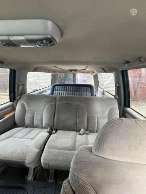 Black Chevrolet Suburban 1995 in Kaunas, with an engine capacity of 6.50 L and mileage of 160 thousand km for 19000 €, photo 10 on AUTOMOTO.COM.LV
