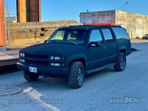 Melns Chevrolet Suburban 1997 Tallina, ar dzinēja tilpumu 5.70 L un nobraukumu 220 tūkst. km par 8950 €, foto 3 vietnē AUTOMOTO.COM.LV