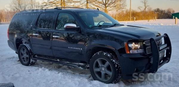 Black Chevrolet Suburban 2008 in Jekabpils, with an engine capacity of 5.30 L and mileage of 168 thousand km for 24000 €, photo 2 on AUTOMOTO.COM.LV