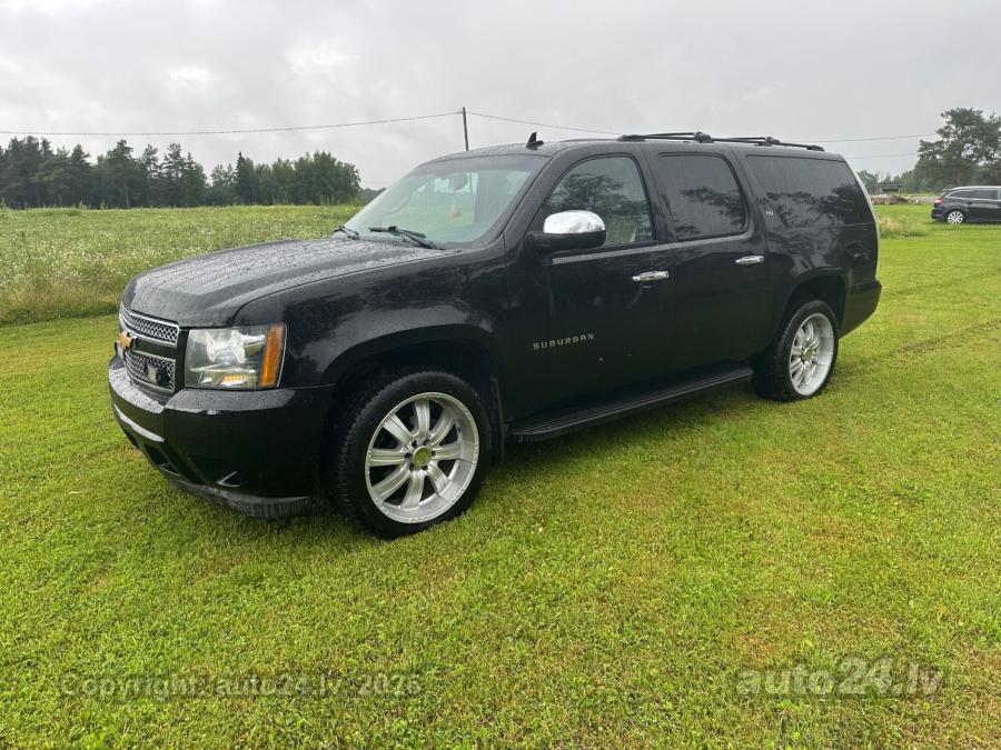 Black Chevrolet Suburban 2008 in Tallinn, with an engine capacity of 5.30 L and mileage of 334 thousand km for 13000 €, photo 1 on AUTOMOTO.COM.LV
