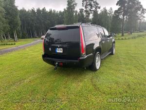 Black Chevrolet Suburban 2008 in Tallinn, with an engine capacity of 5.30 L and mileage of 334 thousand km for 13000 €, photo 4 on AUTOMOTO.COM.LV