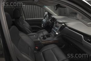 Melns Chevrolet Suburban 2015 Jelgava, ar dzinēja tilpumu 5.30 L un nobraukumu 257 tūkst. km par 21000 €, foto 10 vietnē AUTOMOTO.COM.LV