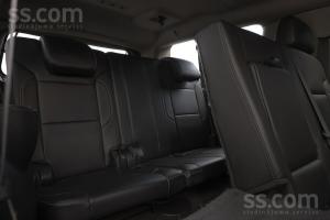 Melns Chevrolet Suburban 2015 Jelgava, ar dzinēja tilpumu 5.30 L un nobraukumu 257 tūkst. km par 21000 €, foto 13 vietnē AUTOMOTO.COM.LV